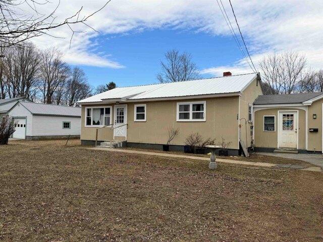 house with 3 bedroom, Springfield VT DS102583206