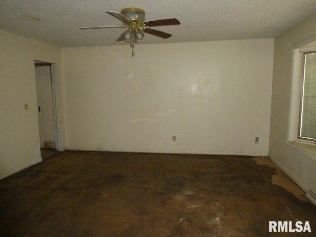house with 3 bedroom, Springfield IL DS88424651