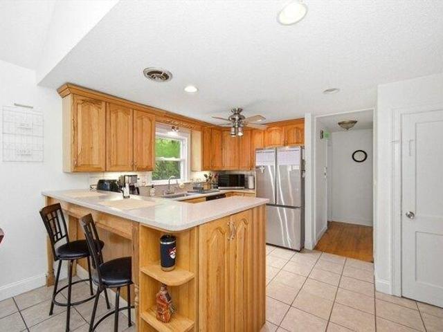 house with 3 bedroom, Springfield MA DLS102860082