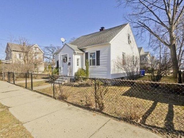 house with 3 bedroom, Springfield MA DLS102119527