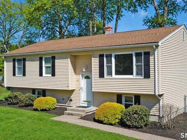 house with 3 bedroom, Springfield MA DLS102371058
