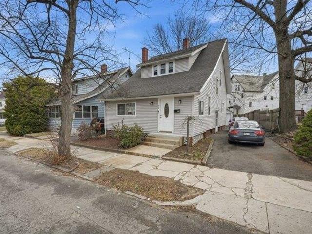 house with 3 bedroom, Springfield MA DS102089366