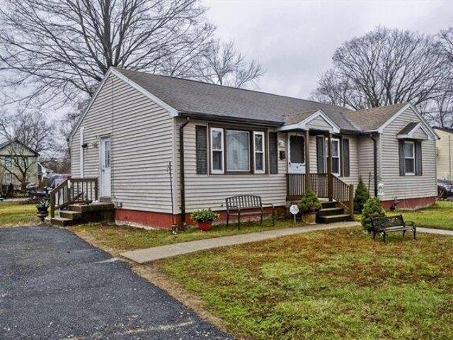 house with 3 bedroom, Springfield MA DS102708148