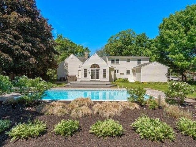 house with 3 bedroom, Springfield MA DS102859956