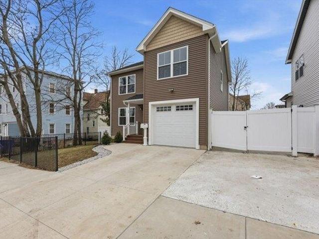 house with 3 bedroom, Springfield MA DS102960266