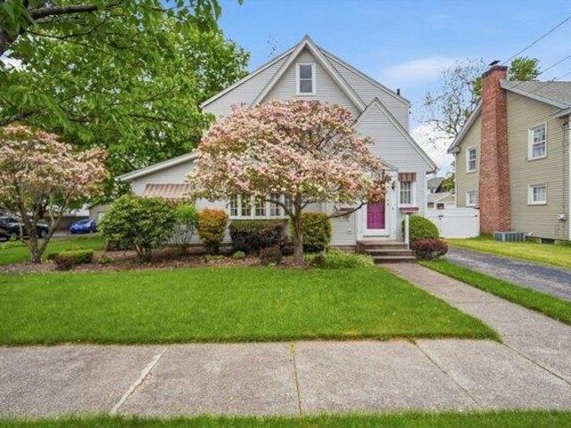 house with 3 bedroom, Springfield MA DS103070702
