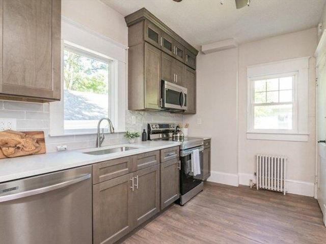 house with 3 bedroom, Springfield MA DS103220270