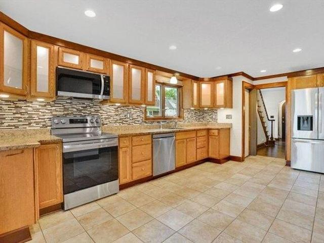 house with 3 bedroom, Springfield MA DS103808801