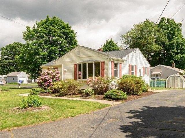 house with 3 bedroom, Springfield MA DS104237099