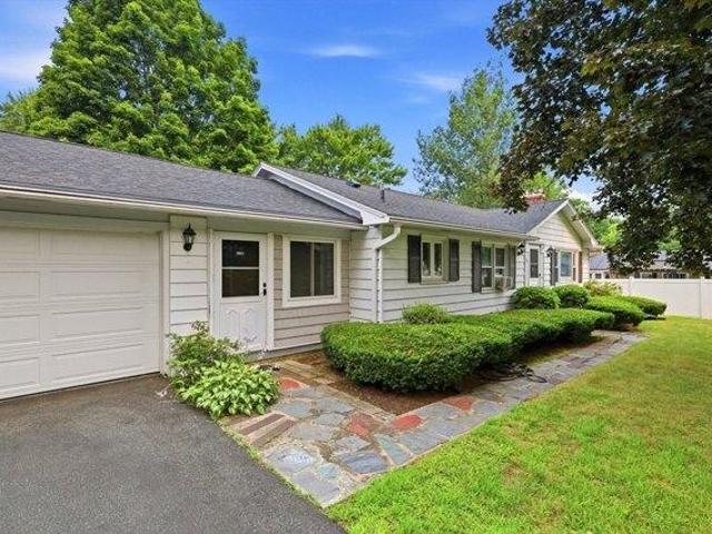 house with 3 bedroom, Springfield MA DS104375870