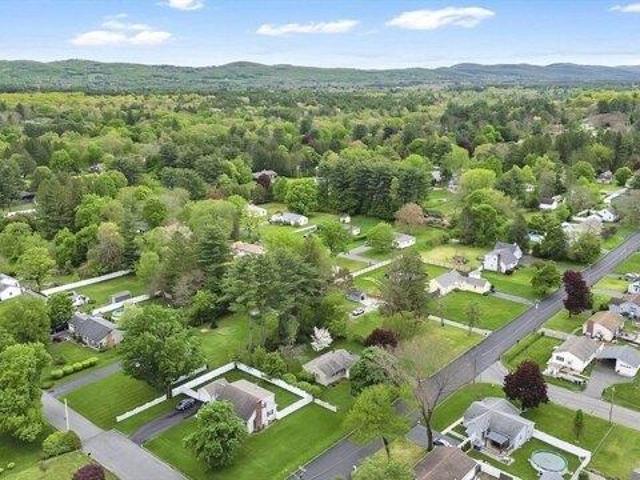 house with 3 bedroom, Springfield MA ES102826777