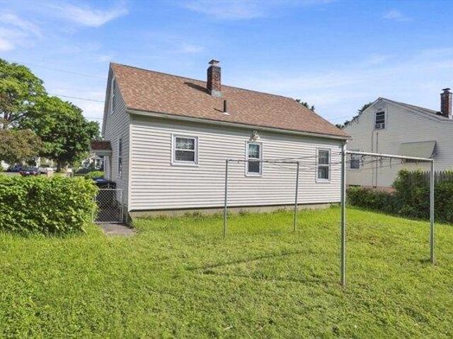 house with 3 bedroom, Springfield MA ES102922814
