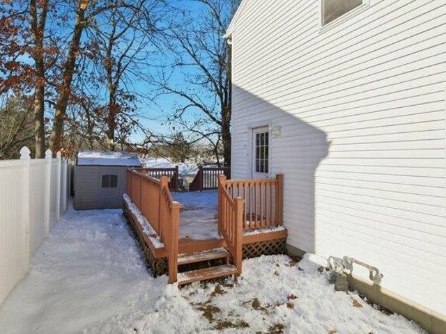 house with 3 bedroom, Springfield MA ES103072107