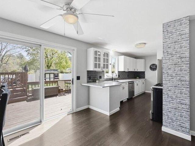 house with 3 bedroom, Springfield MA ES103158913