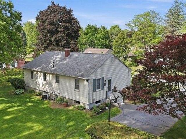 house with 3 bedroom, Springfield MA ES103188770