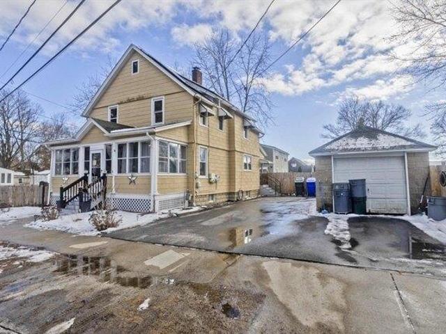 house with 3 bedroom, Springfield MA ES103127423
