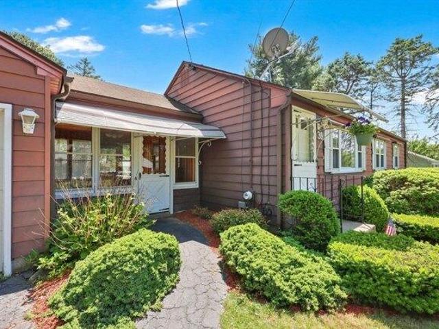 house with 3 bedroom, Springfield MA ES103251000