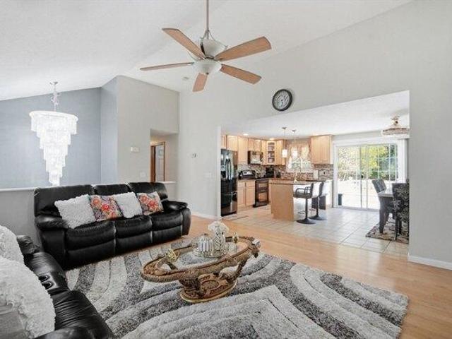 house with 3 bedroom, Springfield MA ES103443122