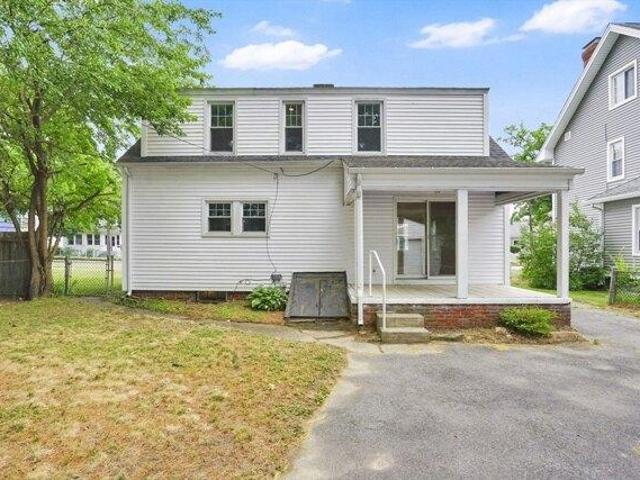 house with 3 bedroom, Springfield MA ES103444810