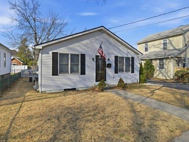 house with 3 bedroom, Springfield MA ES103497310