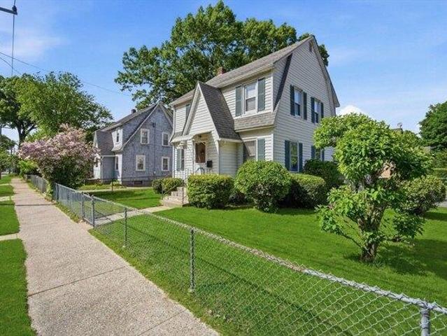 house with 3 bedroom, Springfield MA ES103497817