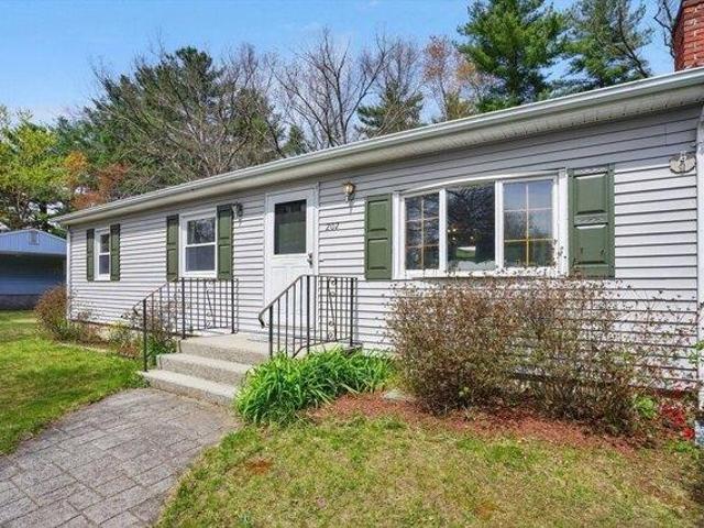house with 3 bedroom, Springfield MA ES103499214