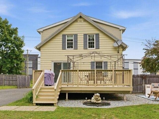 house with 3 bedroom, Springfield MA ES103500120
