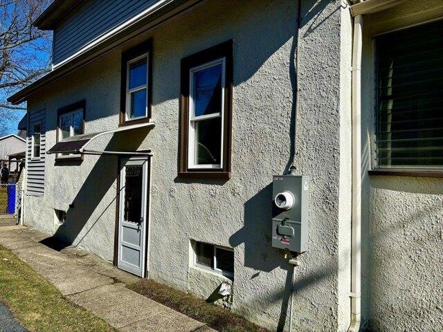 house with 3 bedroom, Springfield MA ES103664897