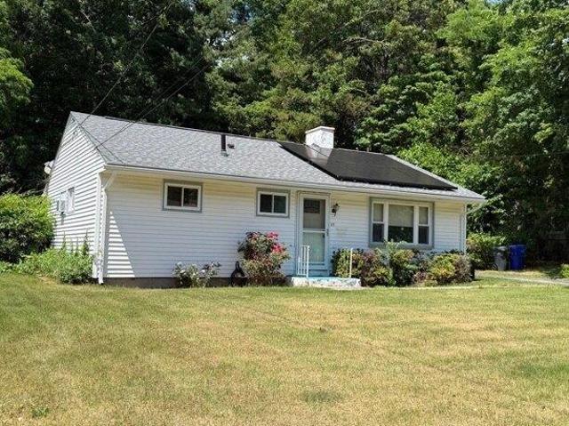 house with 3 bedroom, Springfield MA ES103665038