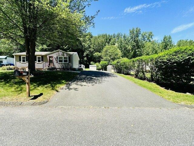 house with 3 bedroom, Springfield MA ES103774417