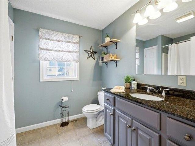 house with 3 bedroom, Springfield MA ES103852737
