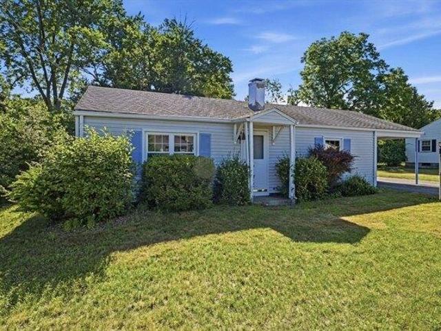 house with 3 bedroom, Springfield MA ES103852992