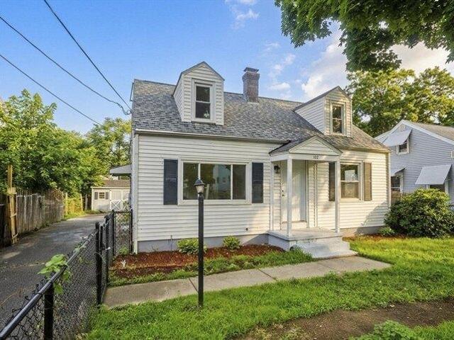 house with 3 bedroom, Springfield MA ES103885952