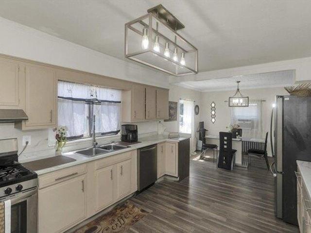 house with 3 bedroom, Springfield MA ES103809675