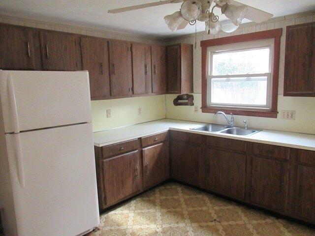 house with 3 bedroom, Springfield MA ES104042226