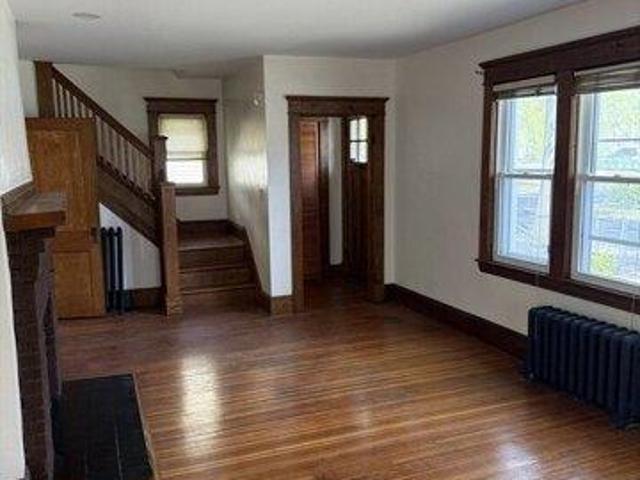 house with 3 bedroom, Springfield MA ES104042673