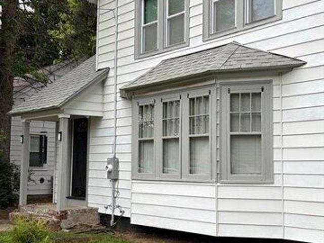house with 3 bedroom, Springfield MA ES104078921