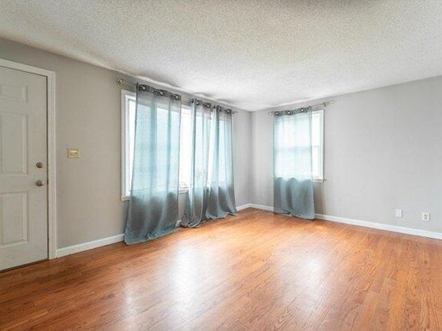 house with 3 bedroom, Springfield MA ES104153542