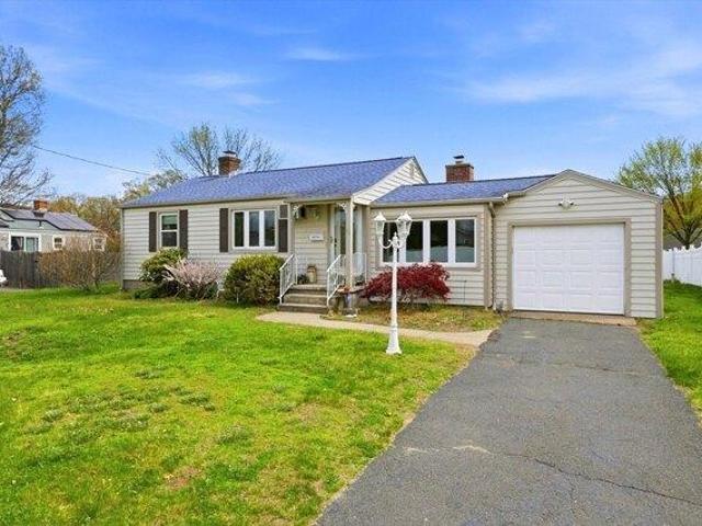 house with 3 bedroom, Springfield MA ES104191317