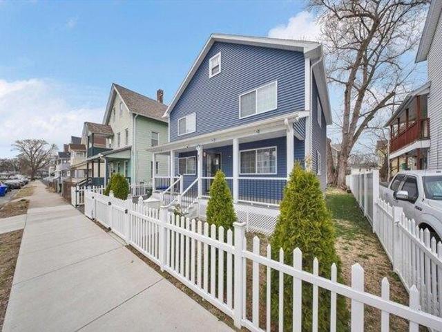 house with 3 bedroom, Springfield MA ES104116900