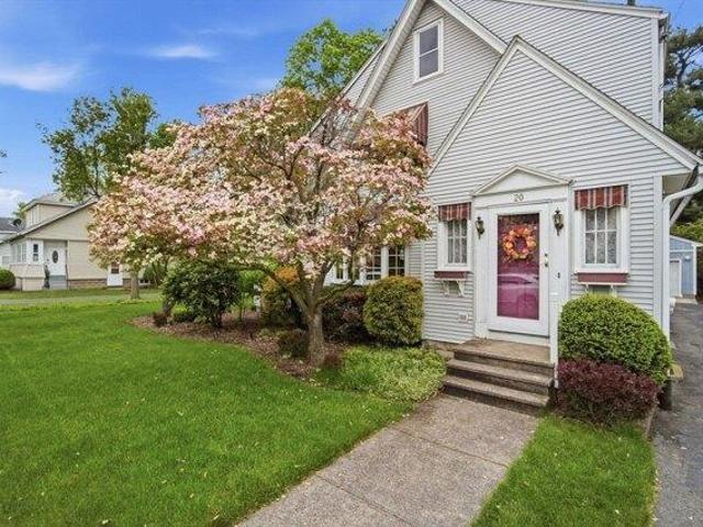 house with 3 bedroom, Springfield MA ES104608397