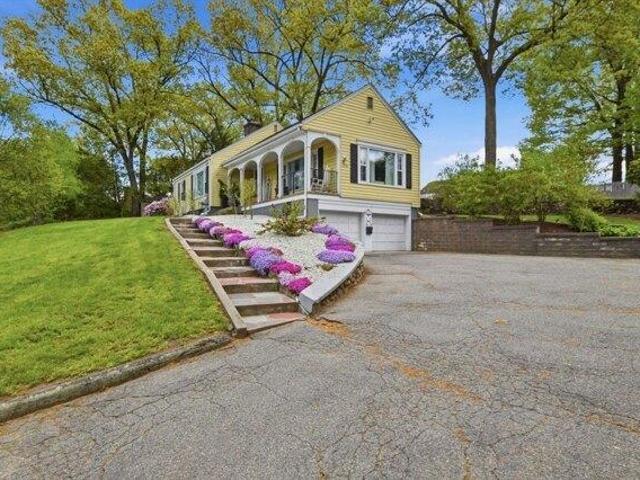 house with 3 bedroom, Springfield MA ES104758649