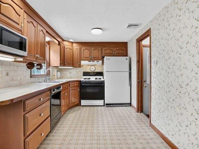 house with 3 bedroom, Springfield MA ES104761955