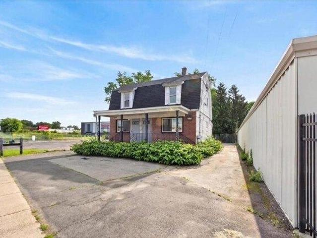 house with 3 bedroom, Springfield MA ES104851143