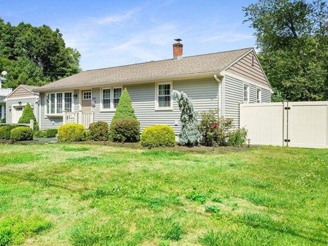 house with 3 bedroom, Springfield MA ES104869628