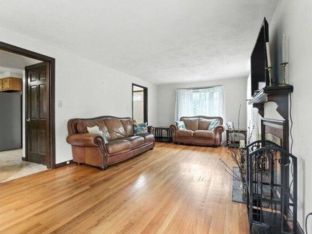 house with 3 bedroom, Springfield MA ES104831921