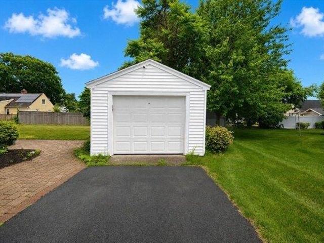 house with 3 bedroom, Springfield MA ES104833207