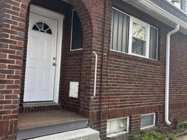 house with 3 bedroom, Springfield MA ES104994771