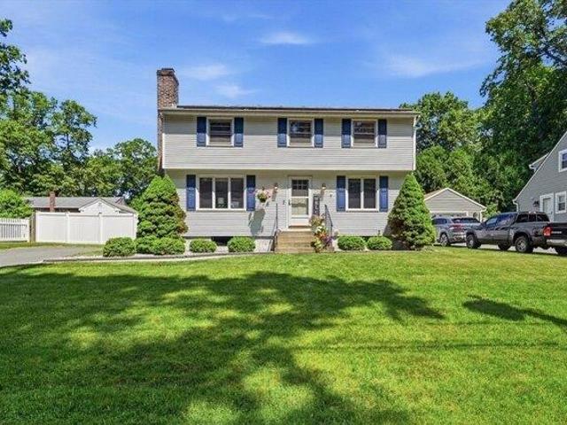 house with 3 bedroom, Springfield MA ES105040450