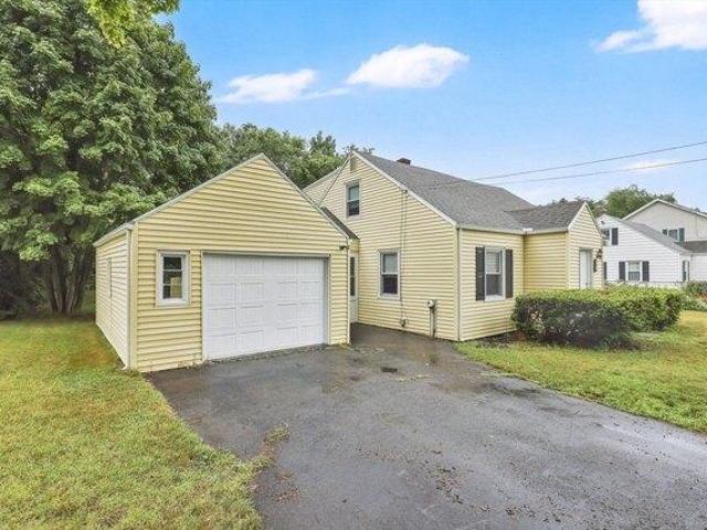 house with 3 bedroom, Springfield MA ES105041359